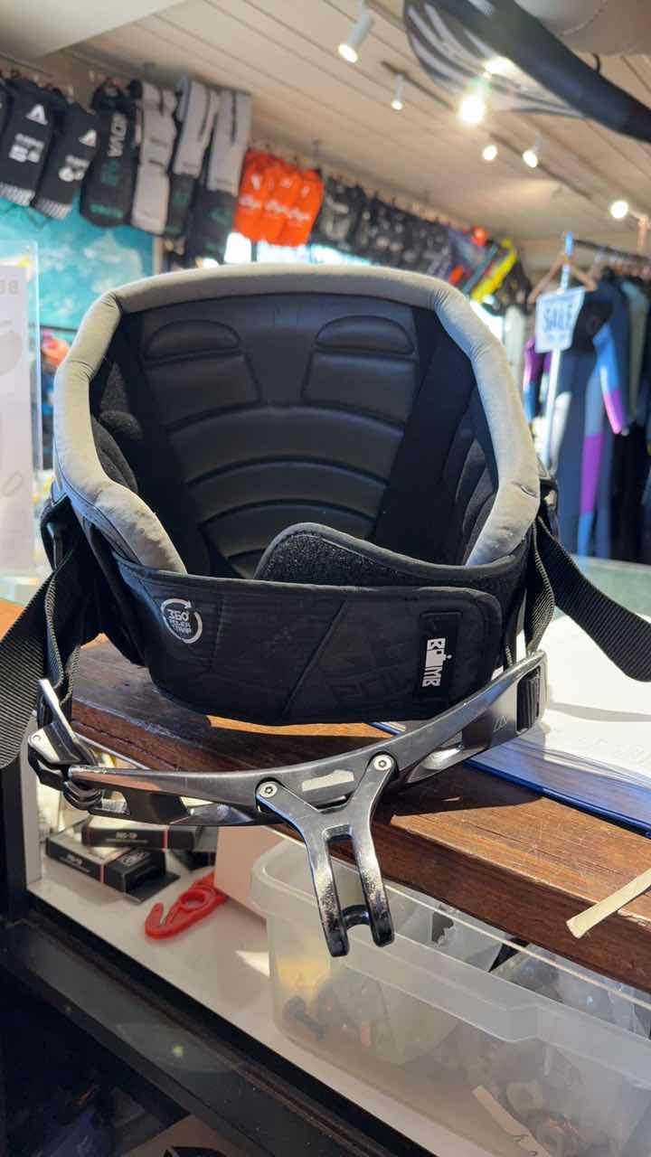 Neil Pryde Bomb harness – Seasell